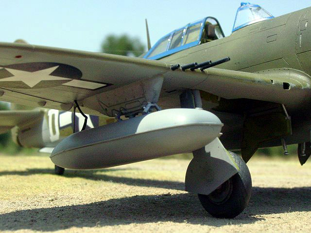 Republic P-47D Thunderbolt by Ian Robertson (Hasegawa 1/48)