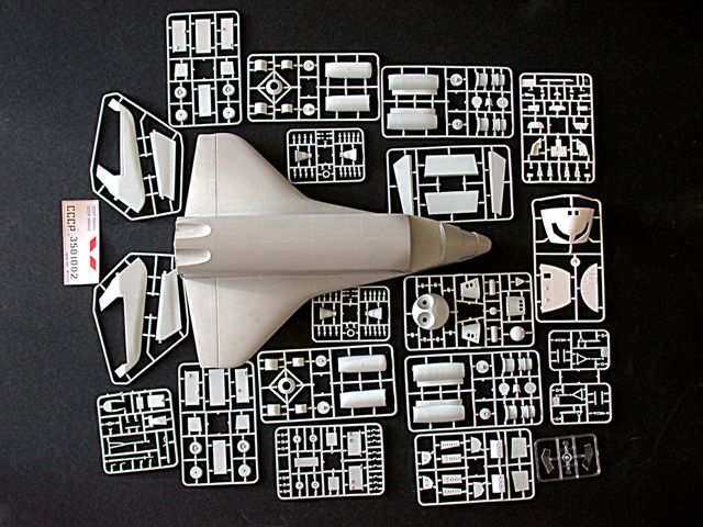 "Buran" Spae Shuttle Trainer Review by "Bondo" Phil Brandt (Amodel 1/72)